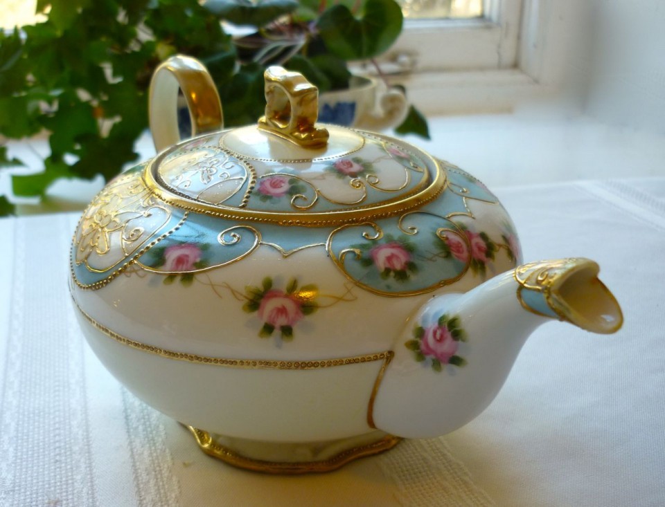 Bring Back Tea Time | Noritake Tea Pot